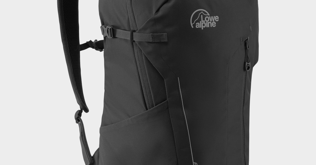 Black Lowe Alpine Edge 26 Litre Daysack – GO Outdoors