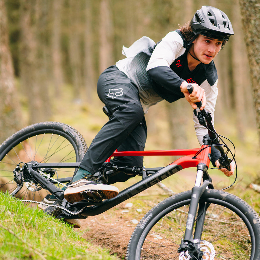 Red Polygon Siskiu D5 27.5” Full Suspension Mountain Bike – GO Outdoors